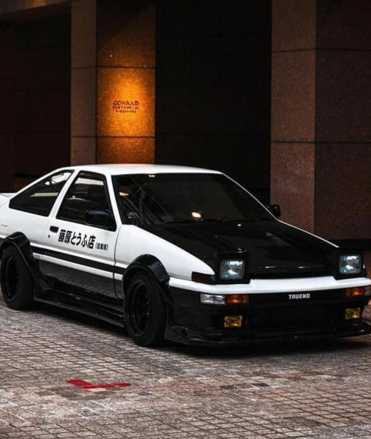 Toyota AE86 vs Nissan Skyline GT-R R34 - Which JDM Car is Better?