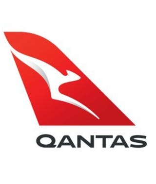 Emirates vs Qantas - Which Airline Brand is Better?